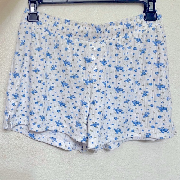 Brandy Melville | Shorts | Brandy Melville Blue Floral Pajama Shorts ...